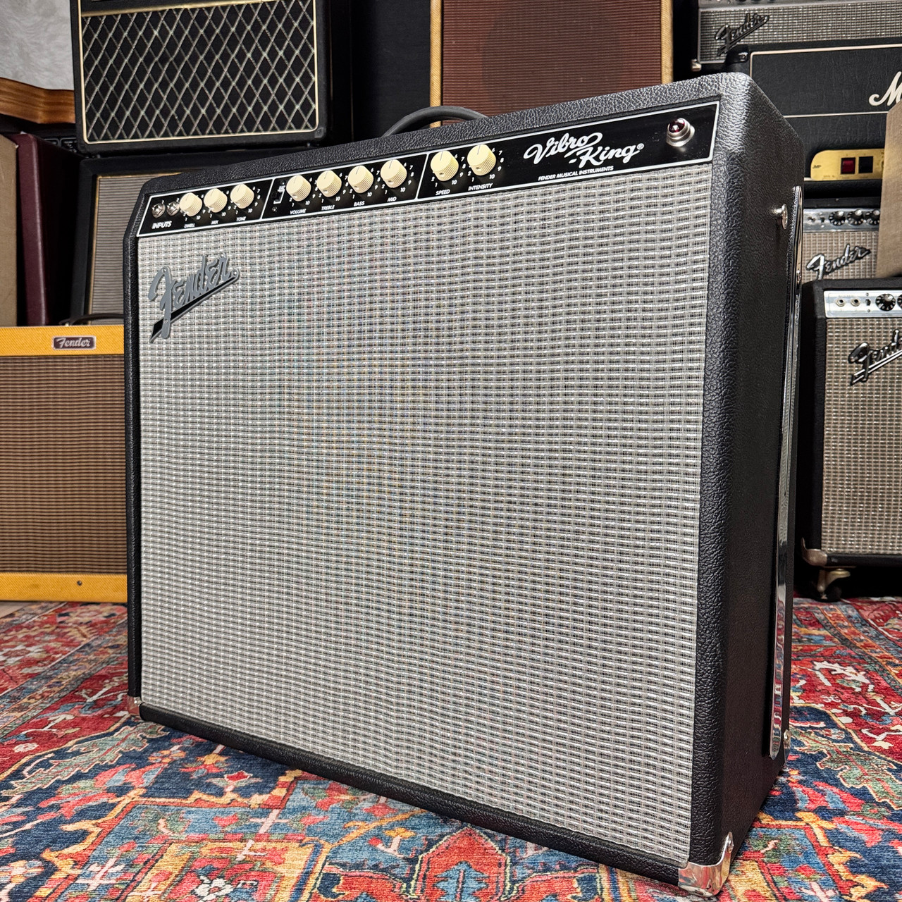 fender custom vibro