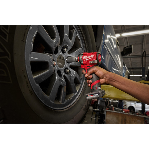 Milwaukee 2562-22 M12 FUEL Stubby 3/8 in. Impact Wrench Kit - TEGS ...
