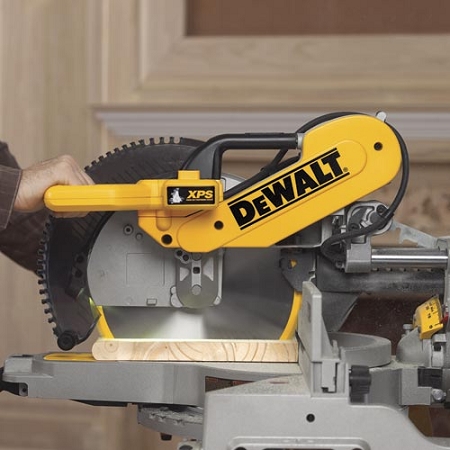 DeWALT DWS780RST retroussant 12 Sliding miter