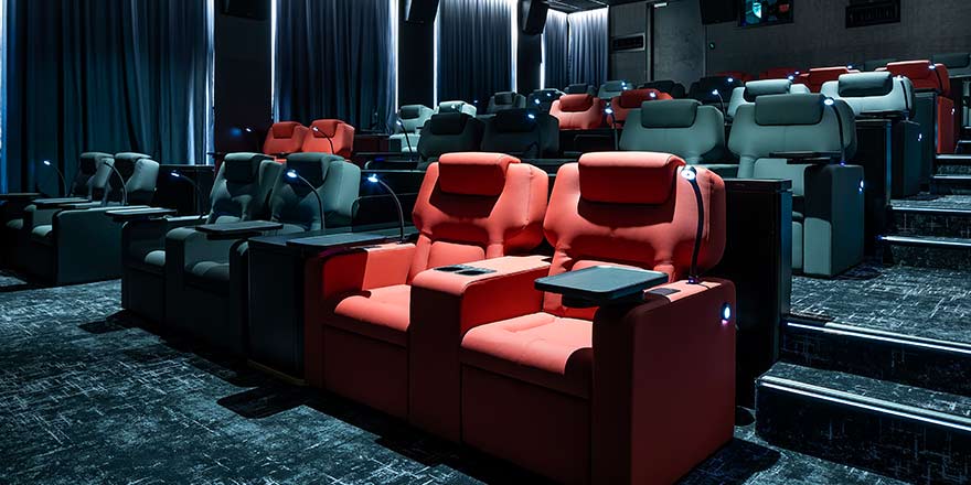 What to Expect from the Full VIP Movie Theater Experience - Magna-Tech ...