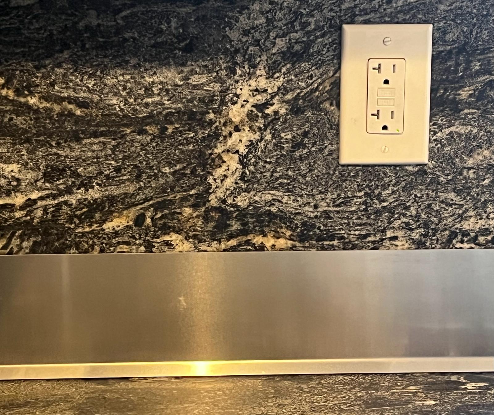 Aluminum Brushed 16 GA Wall Base 5052 H32