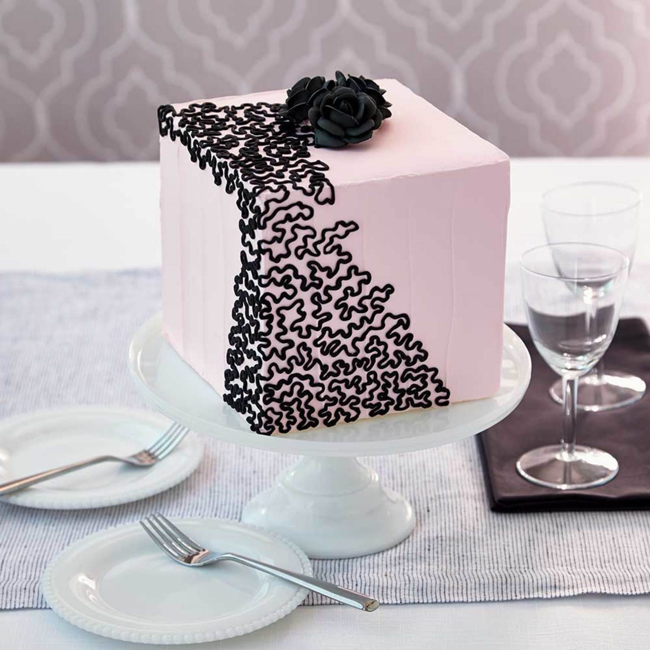 How to Pipe Cornelli Lace - Wilton