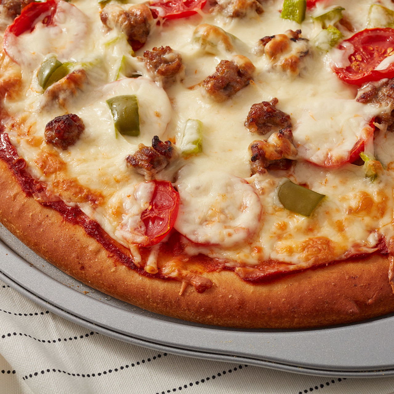 Deluxe Sausage Pizza - Wilton