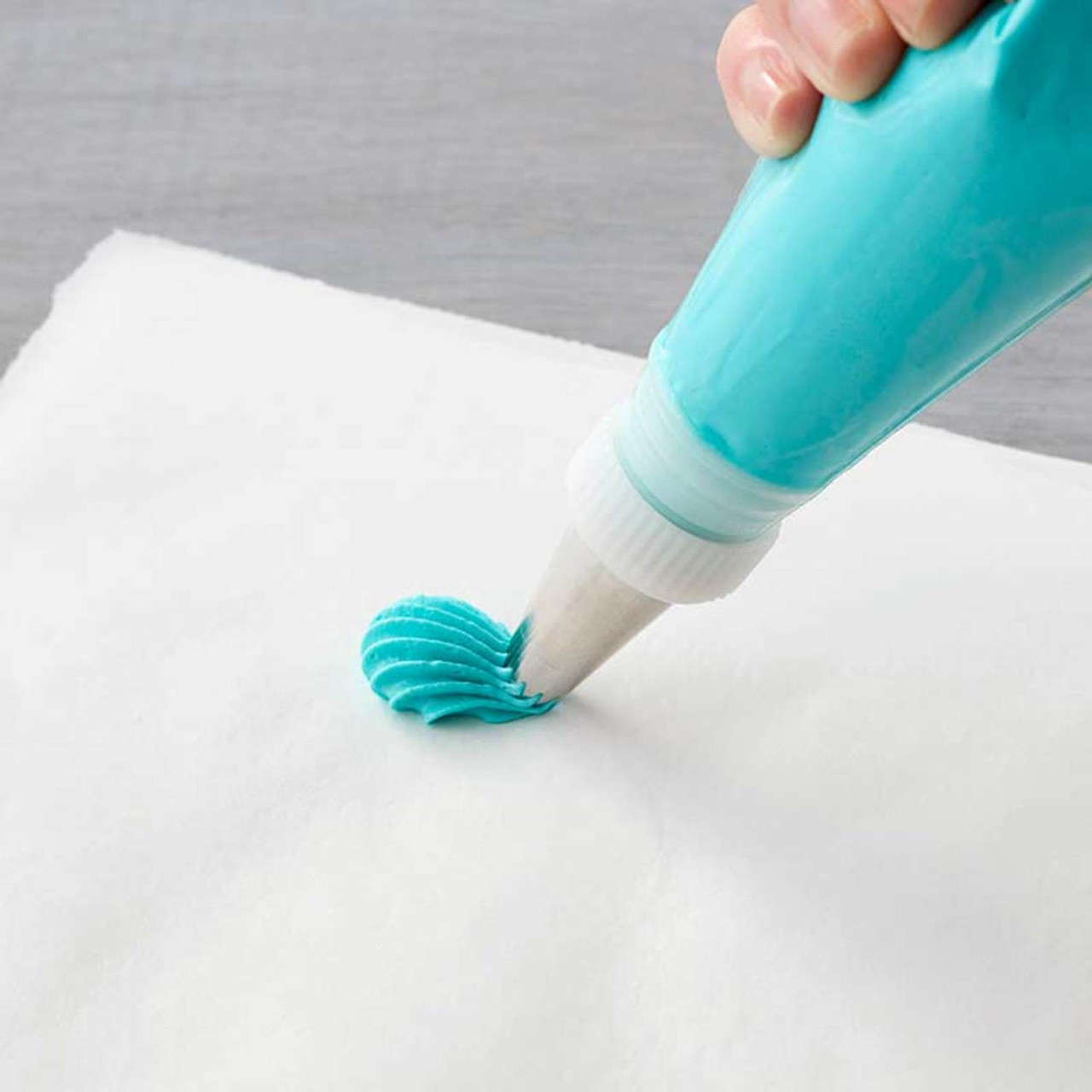 How to Pipe a Shell Border - Wilton