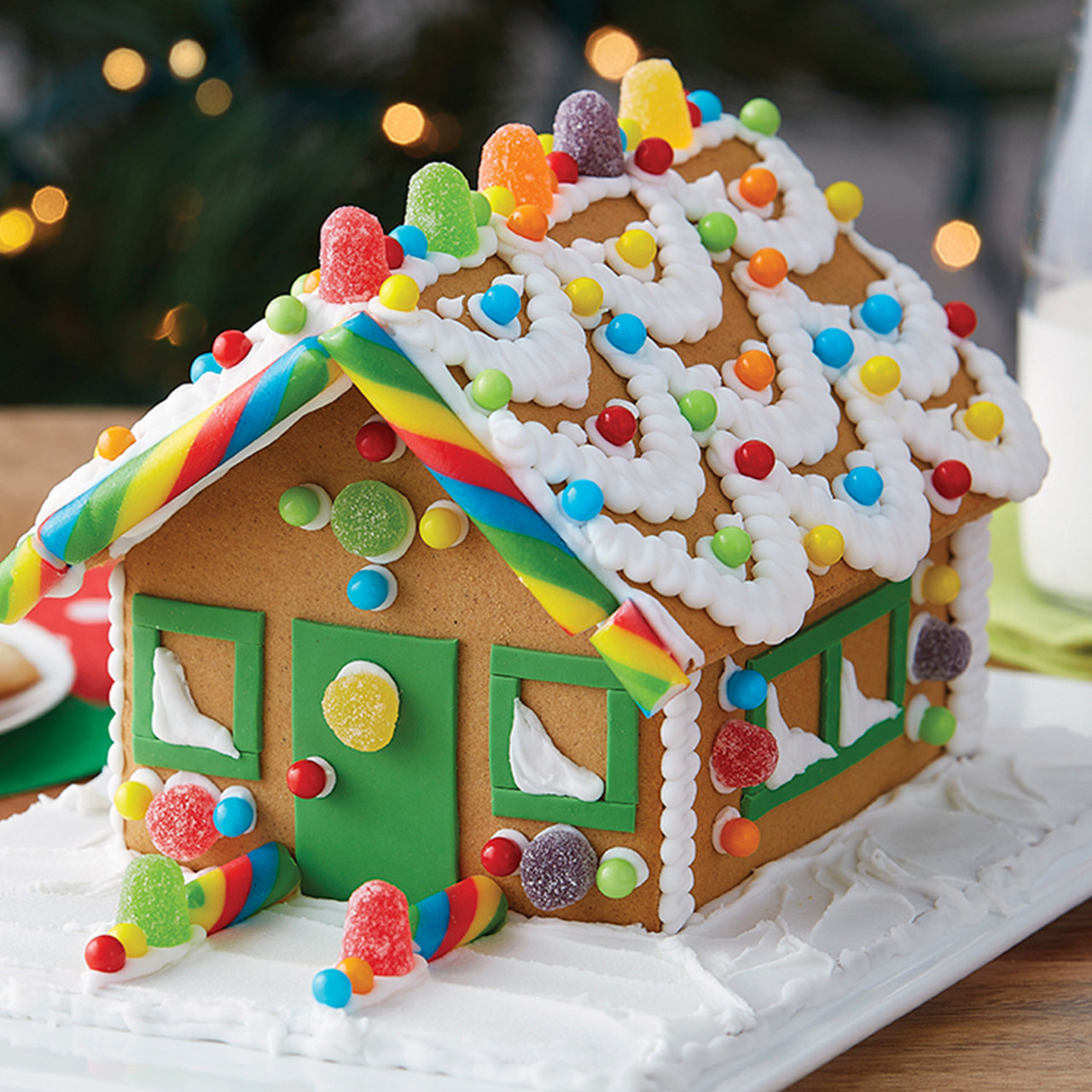 How to Make Snow Covered Windows on a Gingerbread House - Wilton