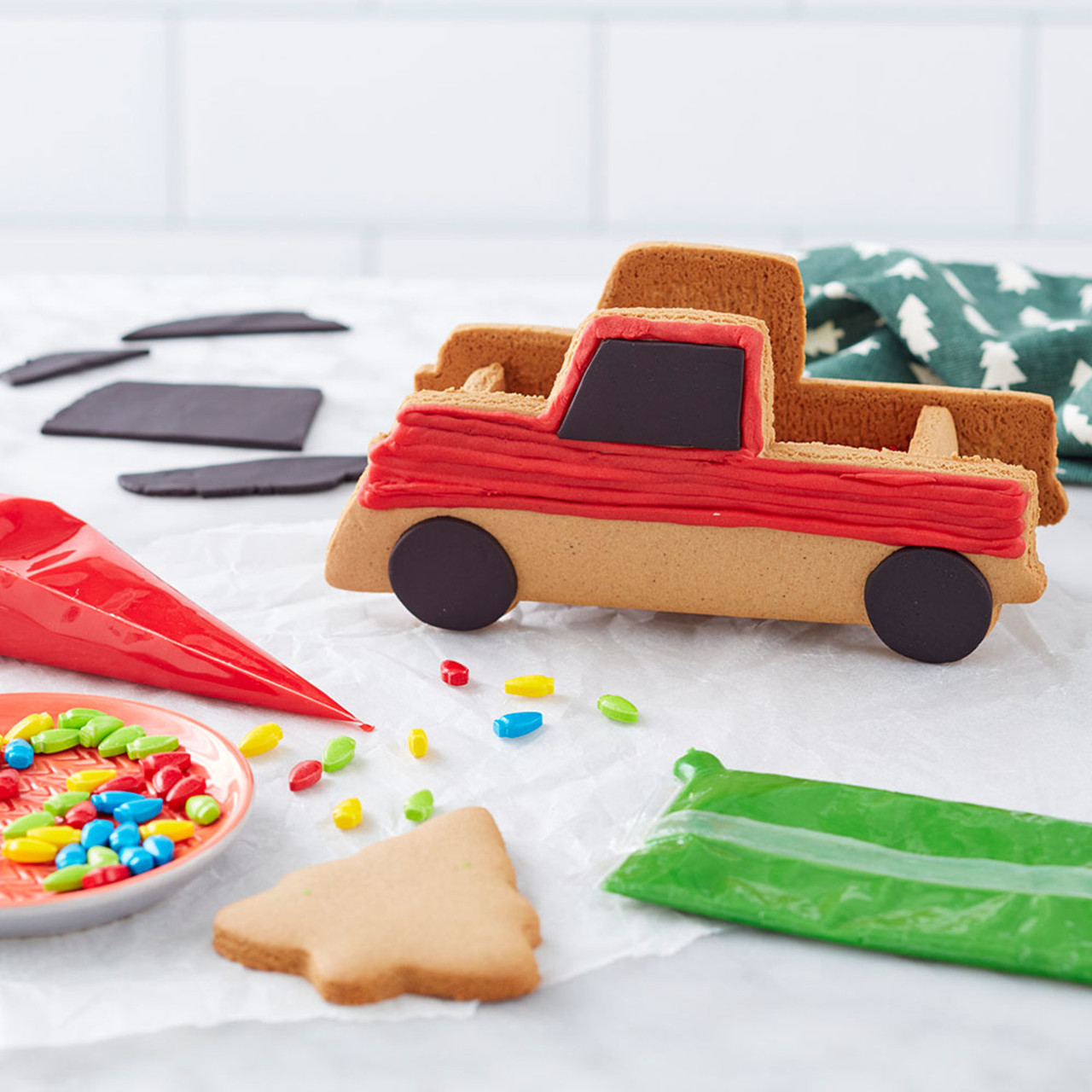 Gingerbread Pickup Truck - Wilton