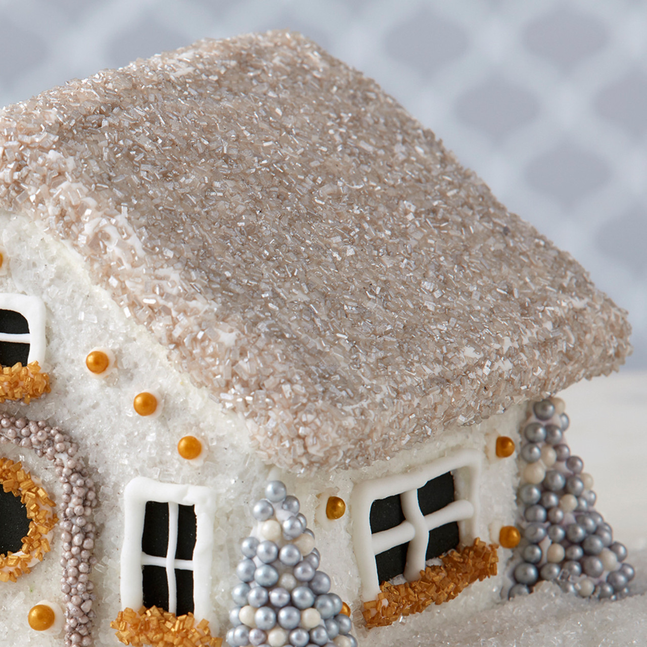 How to Make a Sprinkle Gingerbread House Roof - Wilton