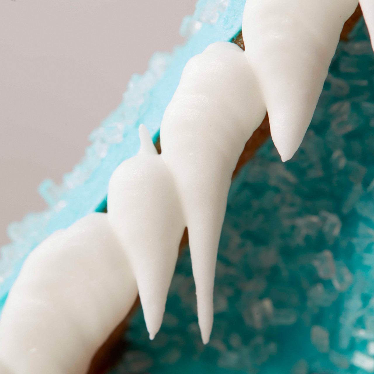 how to make icicles on gingerbread house