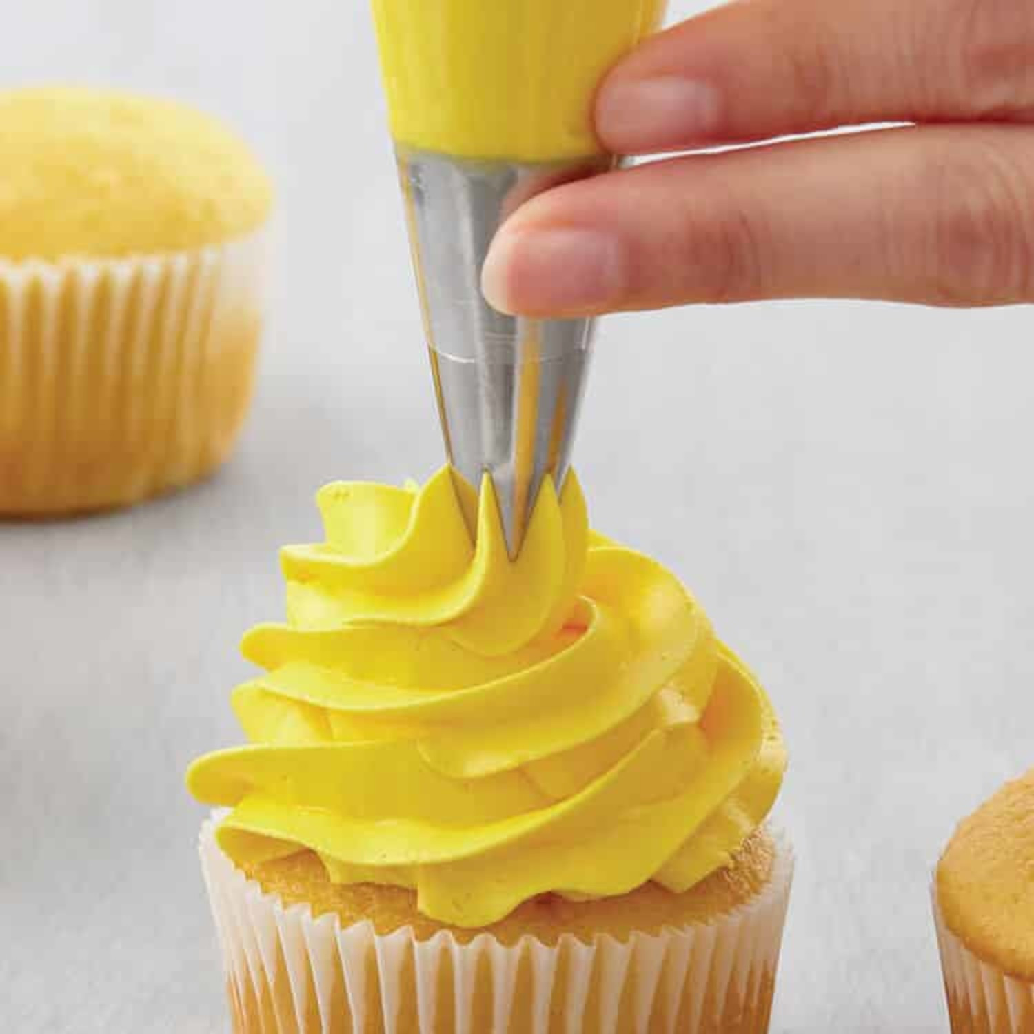 How to Pipe a Cupcake Swirl - Wilton