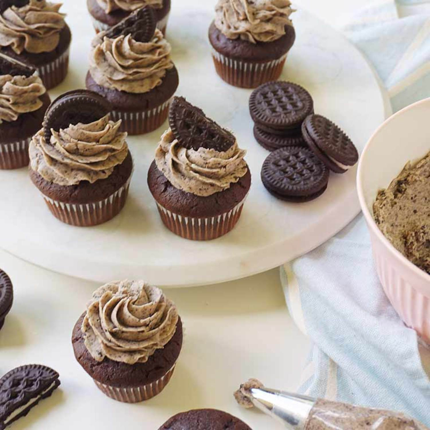 Cookies and Cream Buttercream Frosting Recipe - Wilton