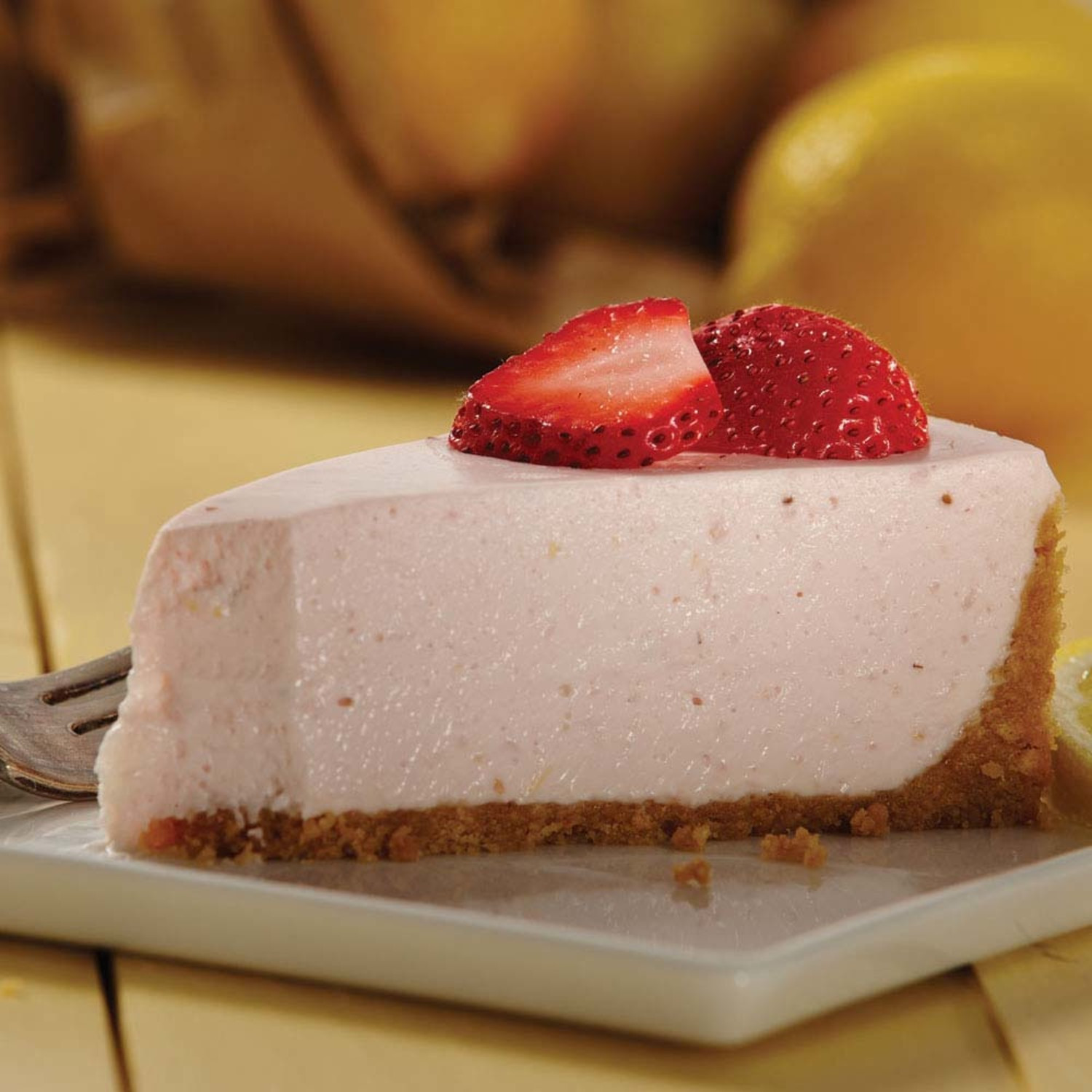 No-Bake Strawberry Lemonade Cheesecake - Wilton