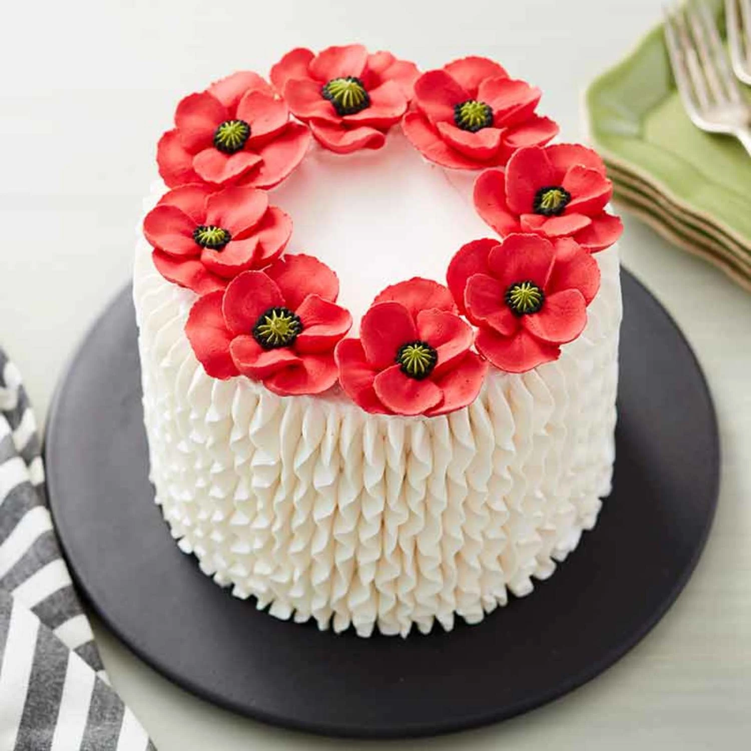 Pretty Poppy Cake - Wilton