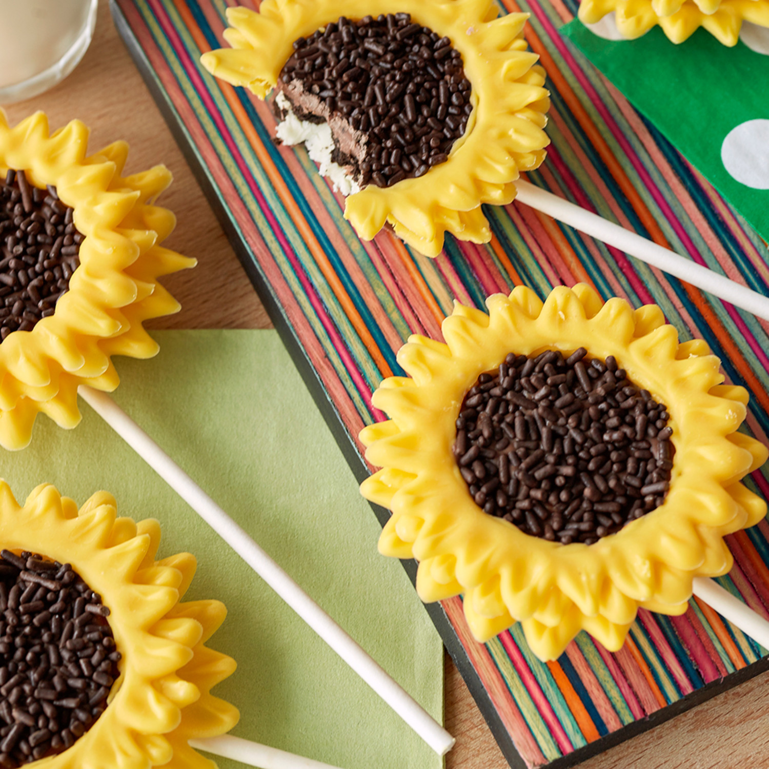 Sunflower Cookie Cake Pops - Wilton