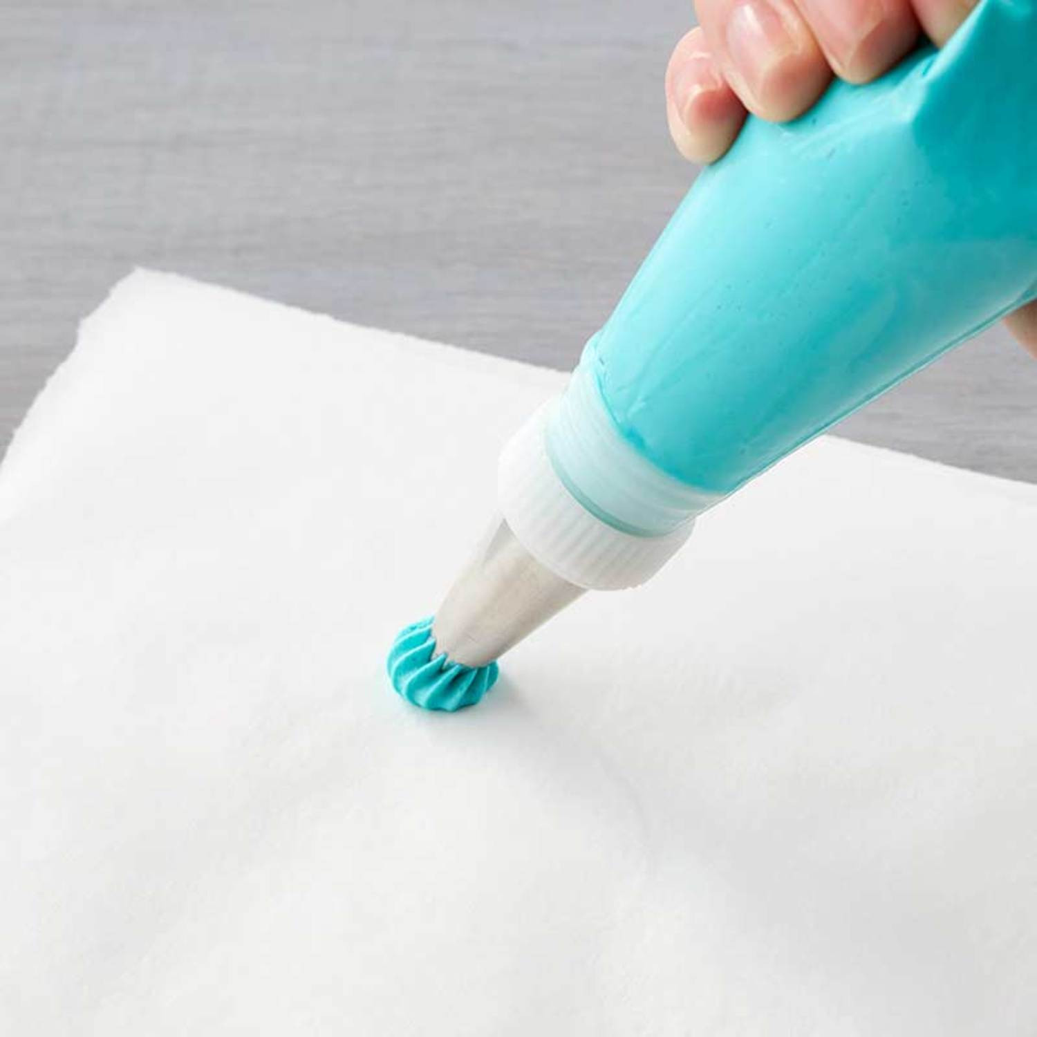 How to Pipe a Shell Border - Wilton