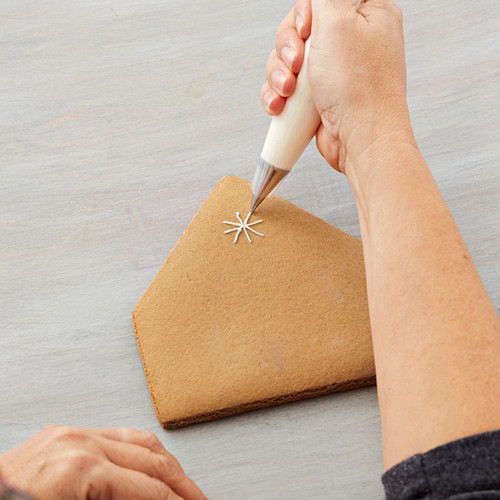 How to Pipe Snowflakes - Wilton