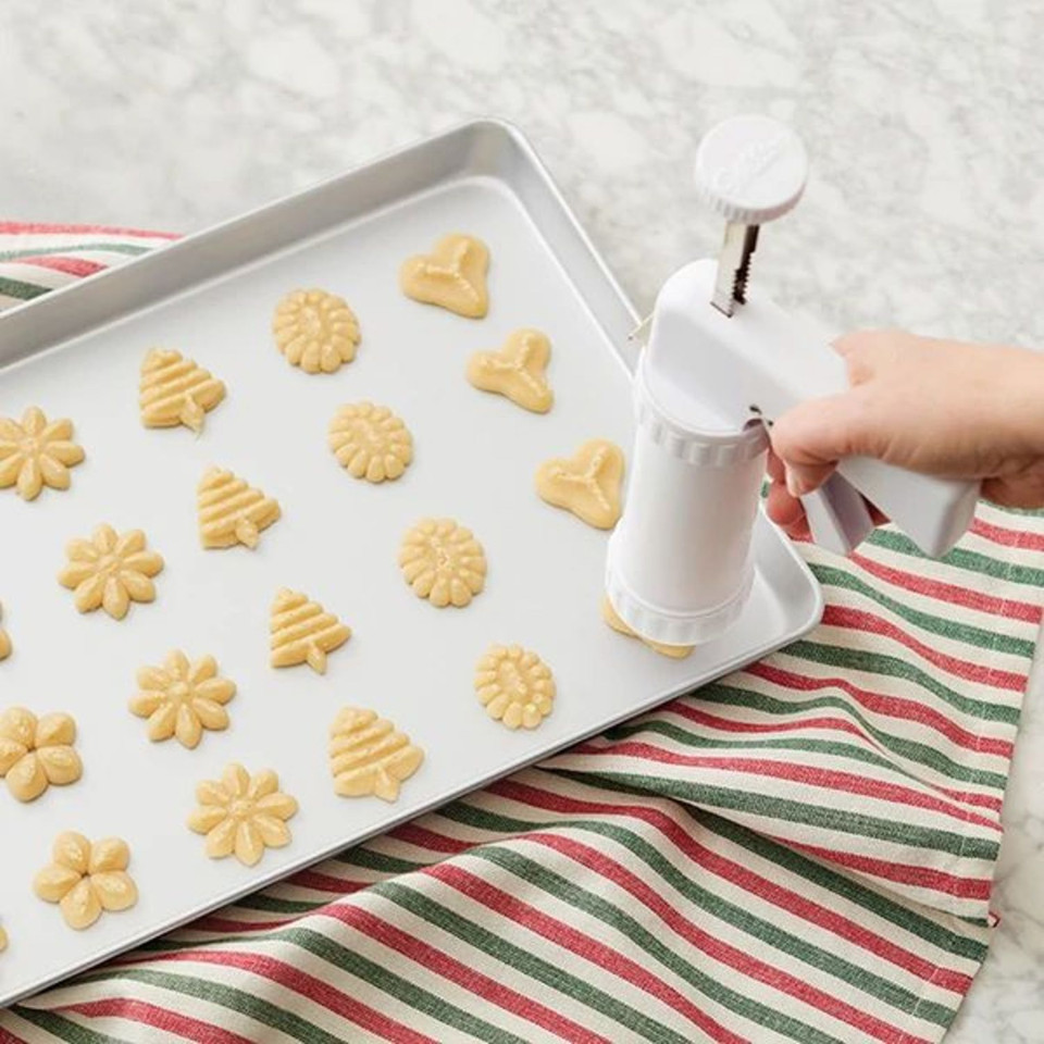 How to Use a Cookie Press - Wilton