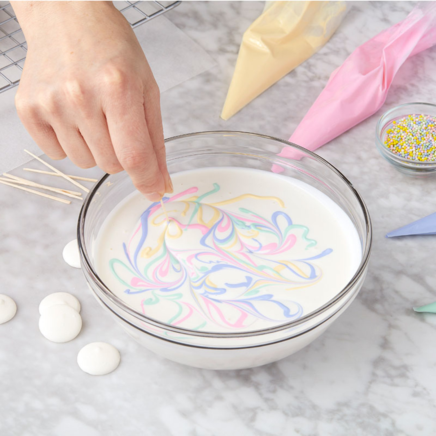 How to Marble Candy Melts - Wilton