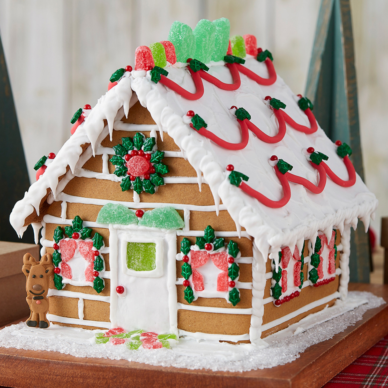 Nature Lover's Gingerbread House - Wilton