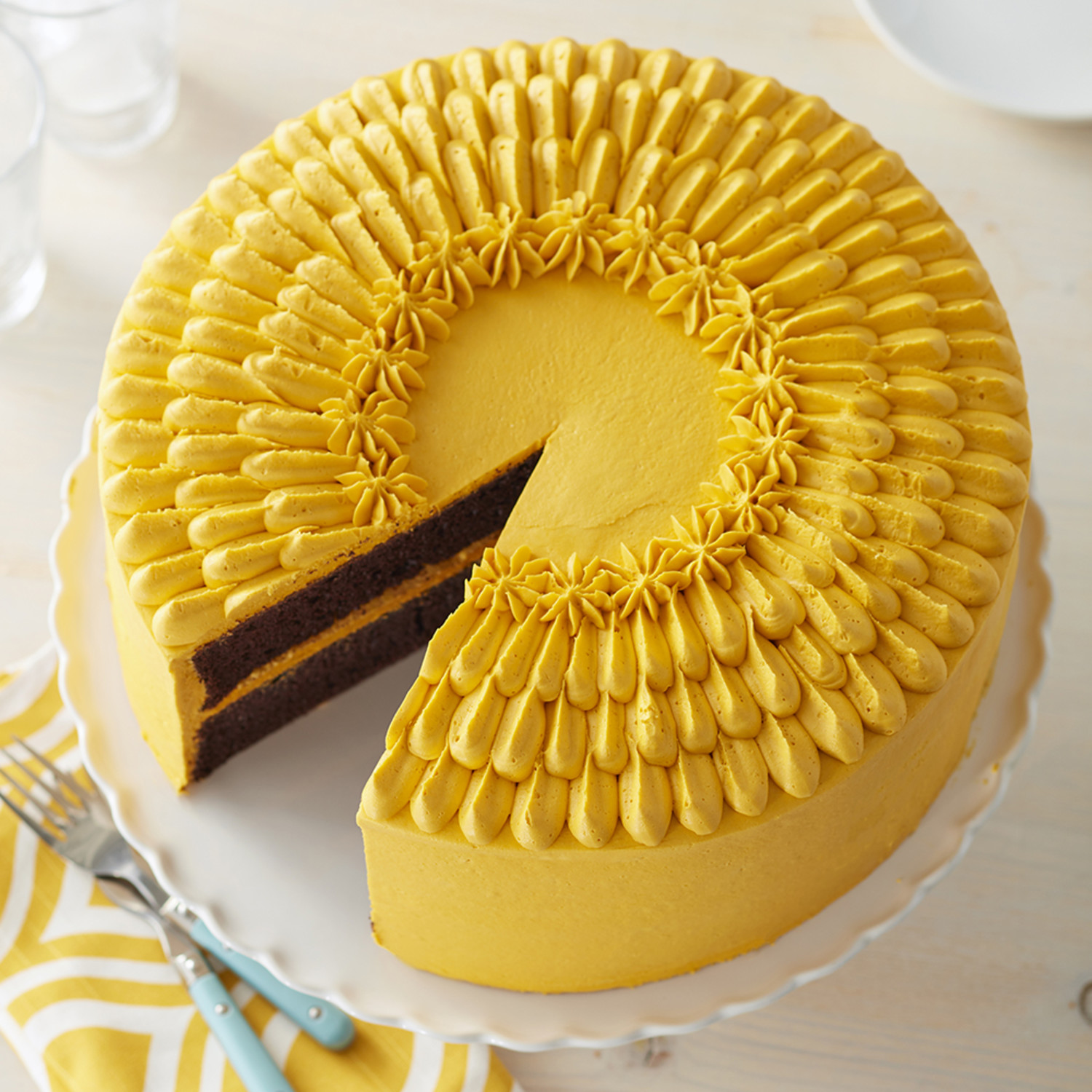 Build Me Up Buttercup Cake - Wilton