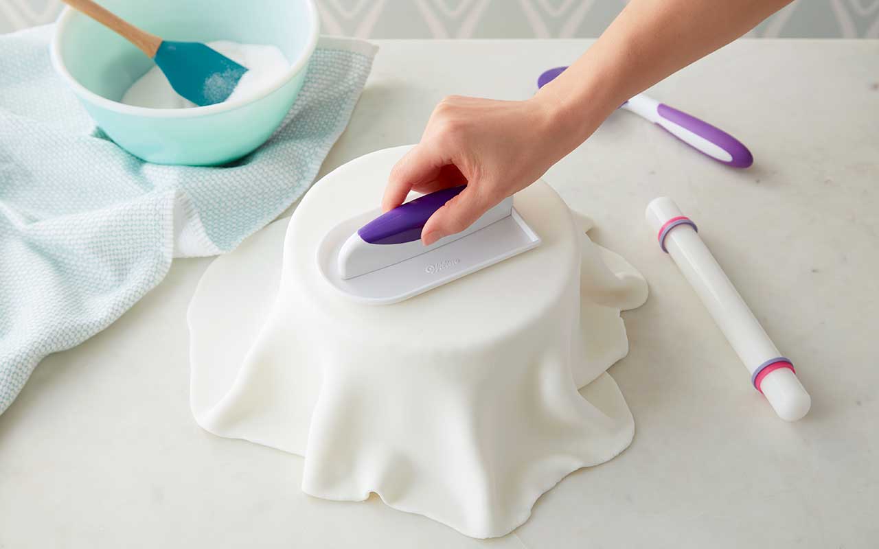Fondant Amounts to Cover Cakes - Wilton
