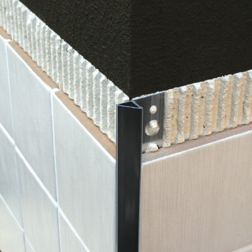 Aluminium Triangular Edge Trim-2.5m