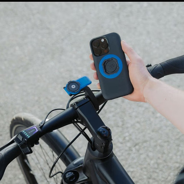 Quad Lock Out-Front Mount