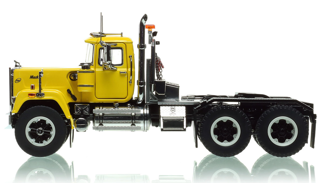 Heavy Haul Replicas Mack Superliner Heavy Spec Tandem Axle Tractor ...