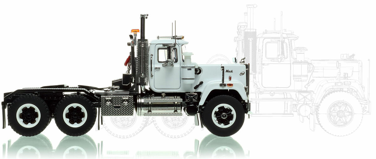 Heavy Haul Replicas 1:50 scale Mack Superliner