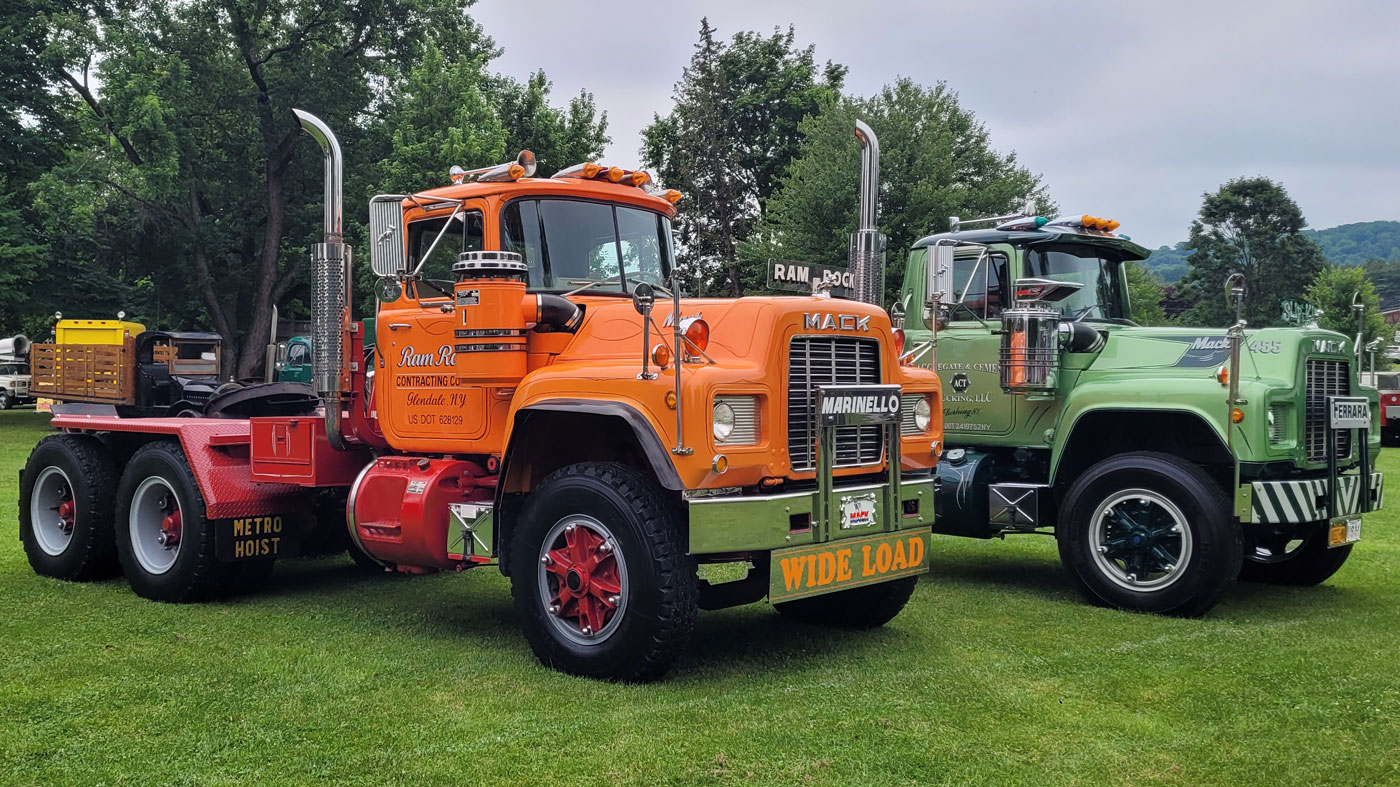 Two more classic Macks added to the HHR program - Heavy Haul Replicas