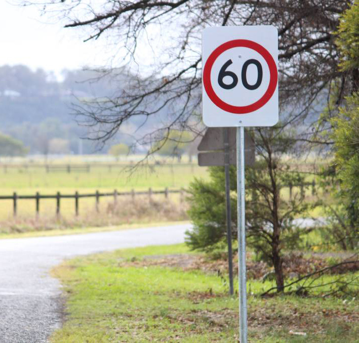 60km Speed Restriction Sign (450mm x 600mm) - Class 1 Reflective ...