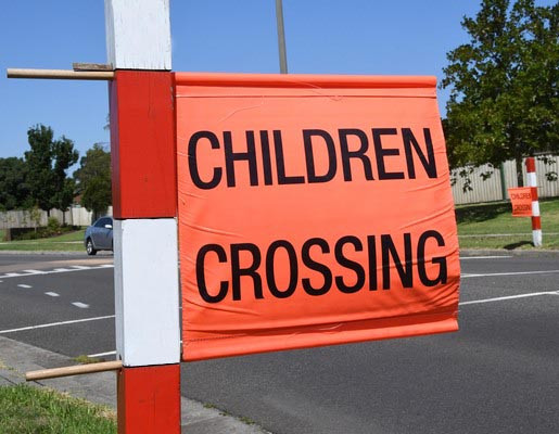 Children Crossing Flag - 600mm x 600mm - Safety Xpress
