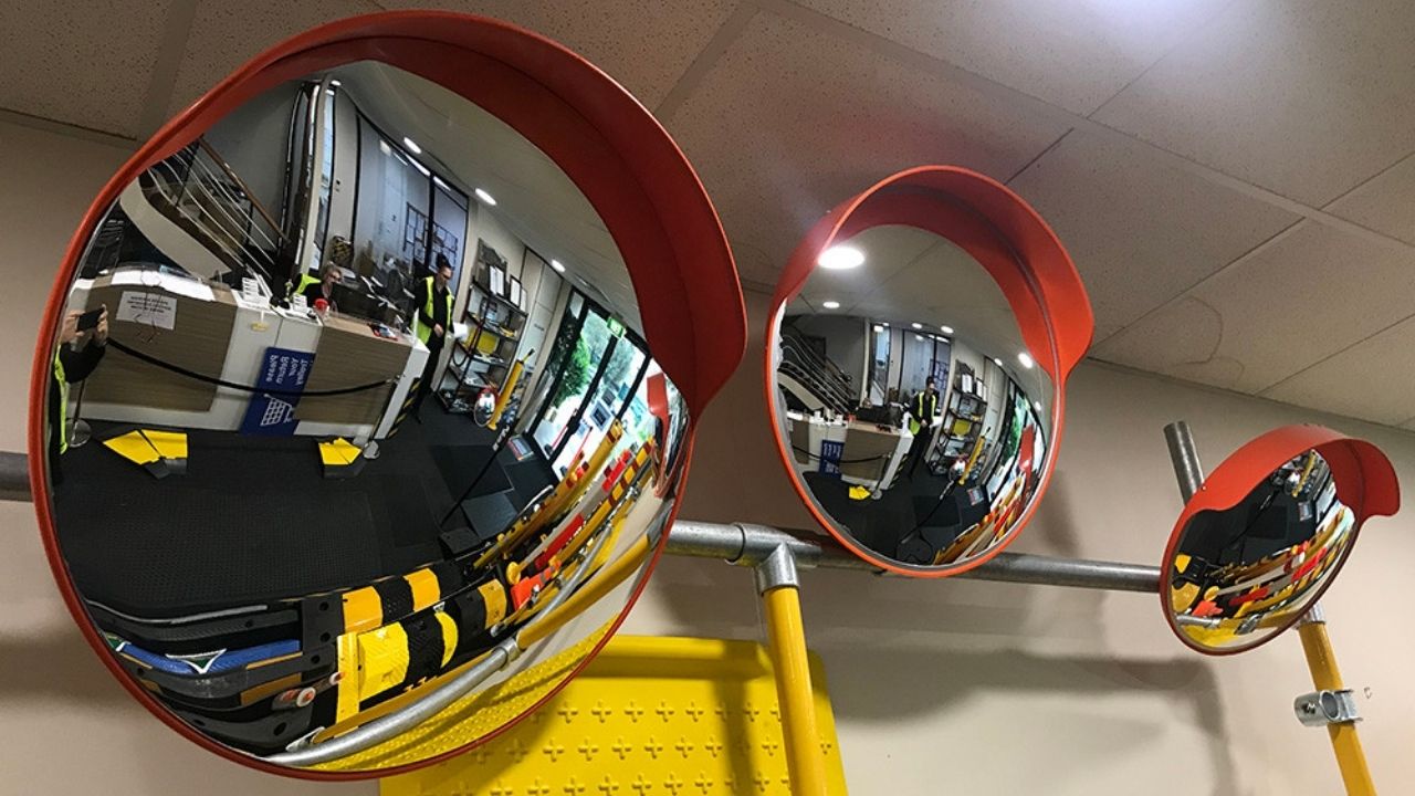 10 Benefits Of Safety Mirrors - Safety Xpress