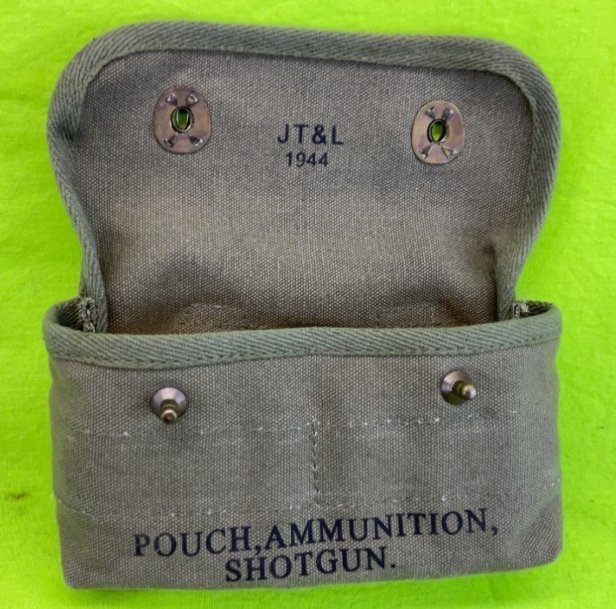 USGI Trench Gun Riot 12 Gauge 2 3/4 In Brass Shotgun Shells In Belt ...