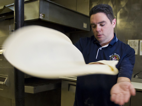 Fastest Pizza Maker Joins US Pizza Team - PizzaOvens.com