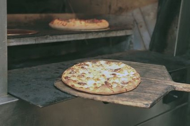 How to Choose Pizza-Making Equipment for Your Restaurant - PizzaOvens.com