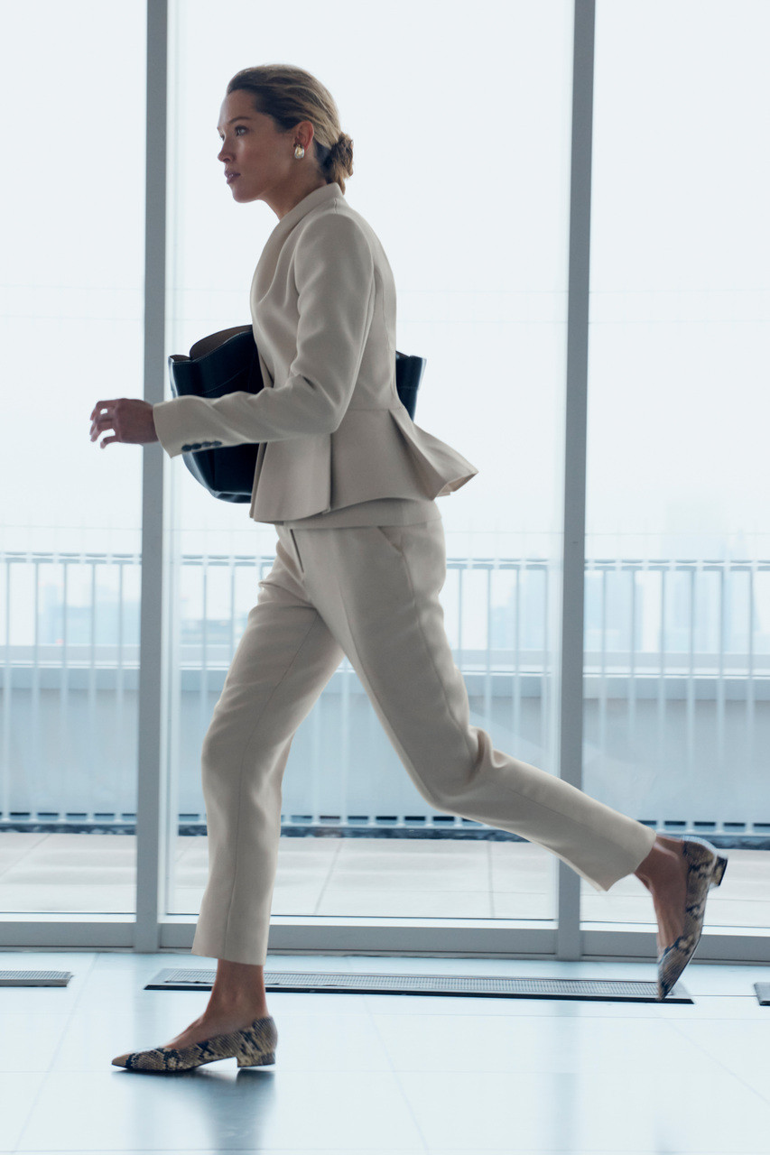 Doppio Crepe Clifton Jacket Stone - Welcome to the Fold LTD