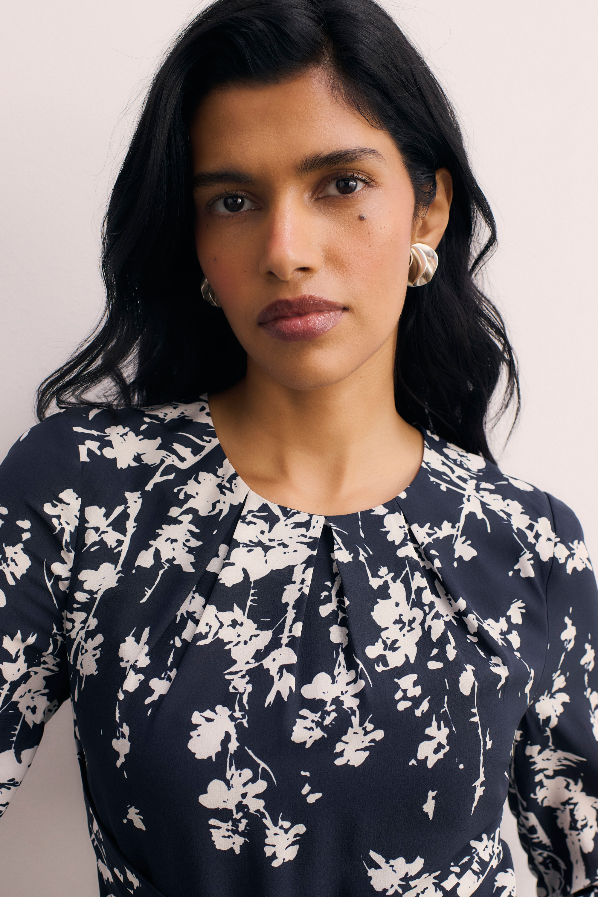 Rosaire Silk Crepe Dress Navy - Welcome to the Fold LTD