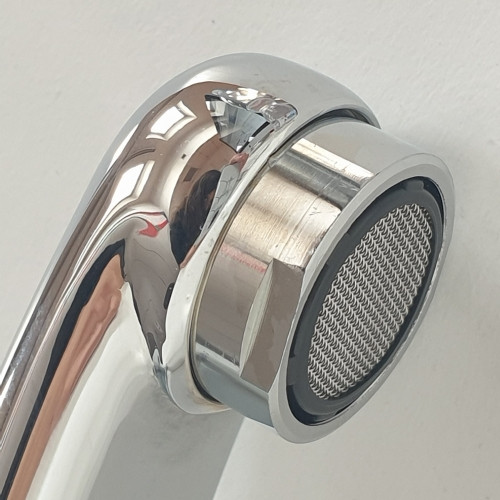 Tap Ceramic Compact Short Swivel Spout