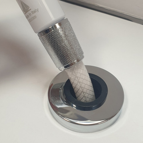 Pull out straight trigger shower with holder and hose