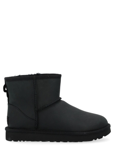 Botín Ugg Classic II Mini en piel negra | H-Brands