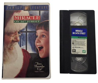 Miracle on 34th Street VHS Video Stars Richard Attenborough Mára Wilson