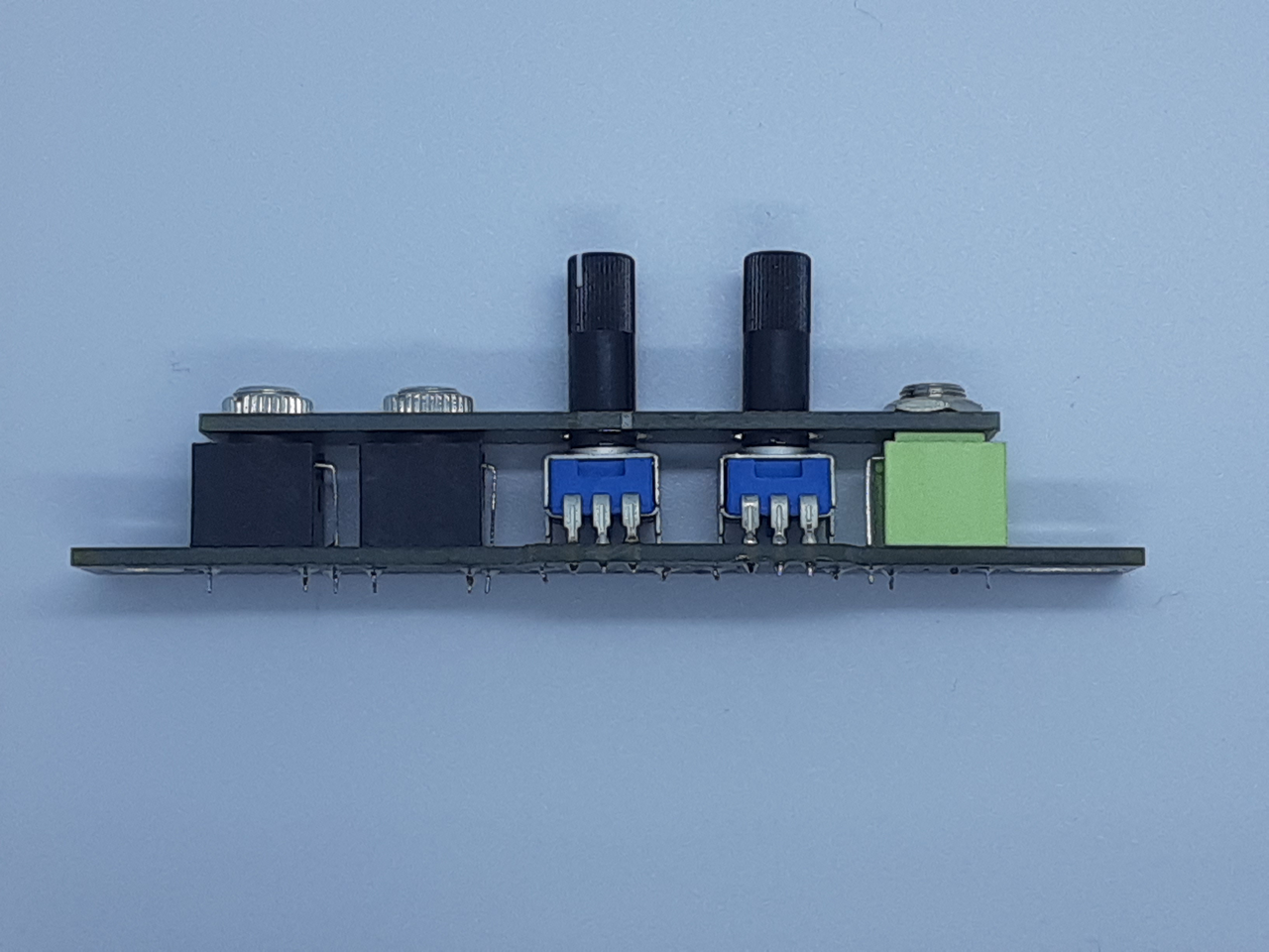 Catwalk Headphone Mixer Passive Module Waveform DIY Project - Waveform ...