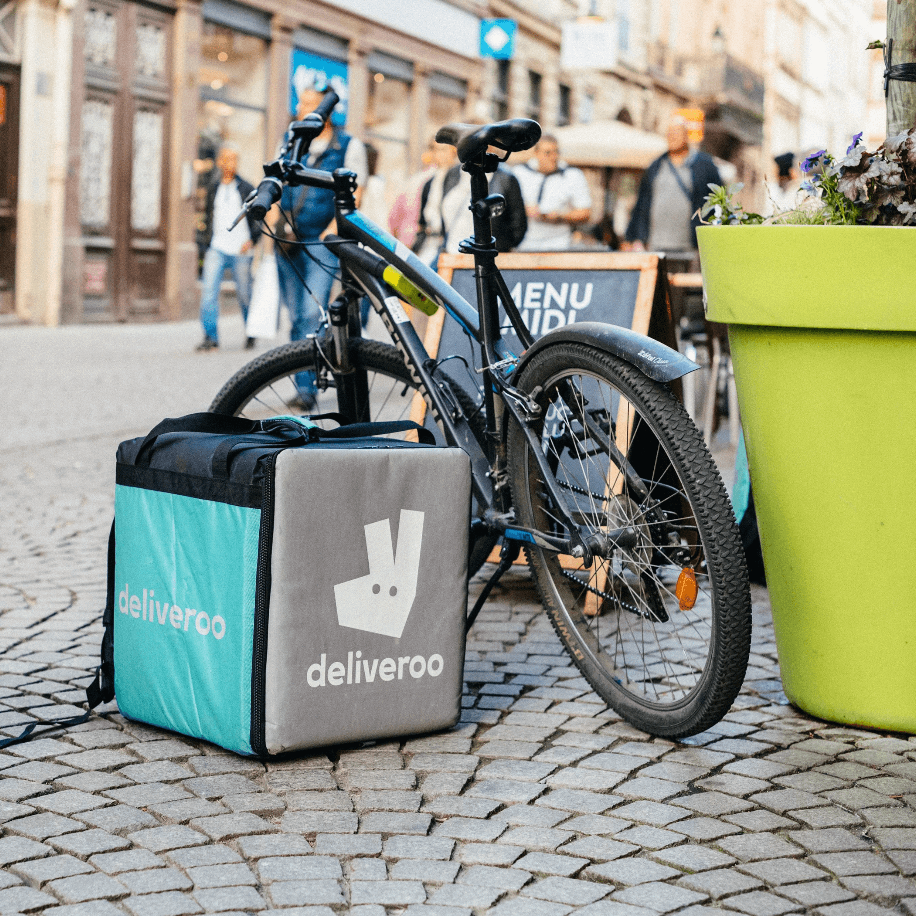 Concerns Arise as Convicted Deliveroo Rider Found Still Making ...