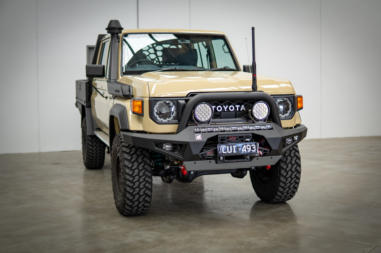 Offroad Animal Predator Bull Bar - Toyota Land Cruiser 76 78 79 Series 2007
