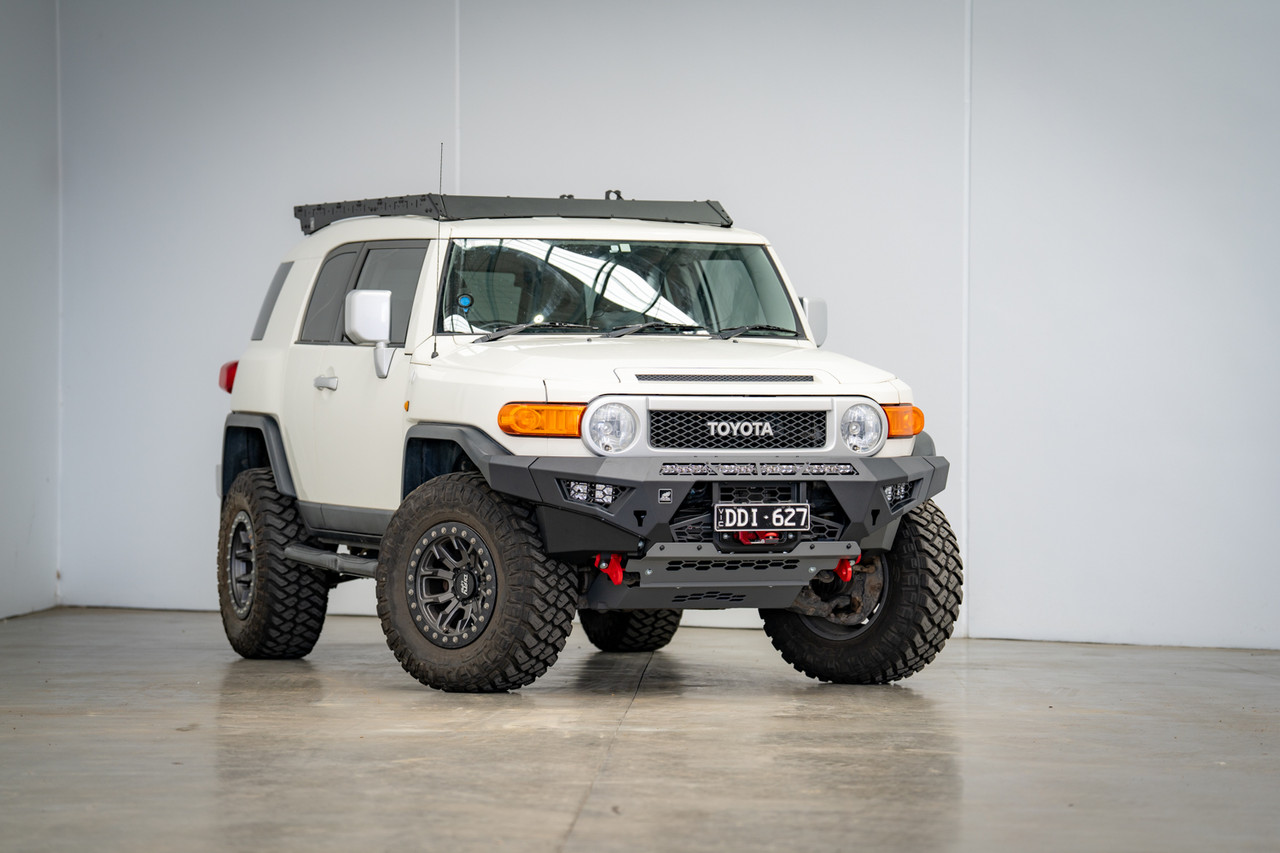 Predator bull bar to suit, Toyota FJ Cruiser 2011-2016