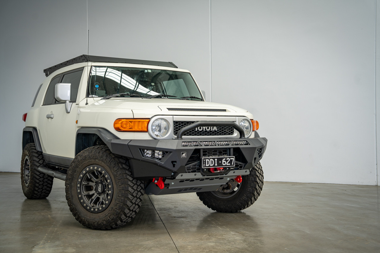 Predator bull bar to suit, Toyota FJ Cruiser 2011-2016