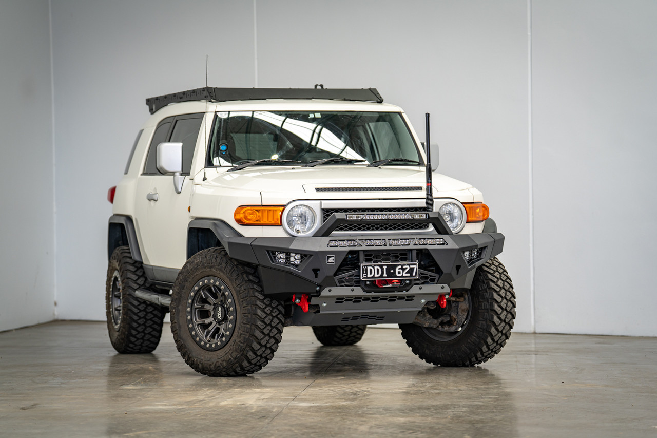 Predator bull bar to suit, Toyota FJ Cruiser 2011-2016