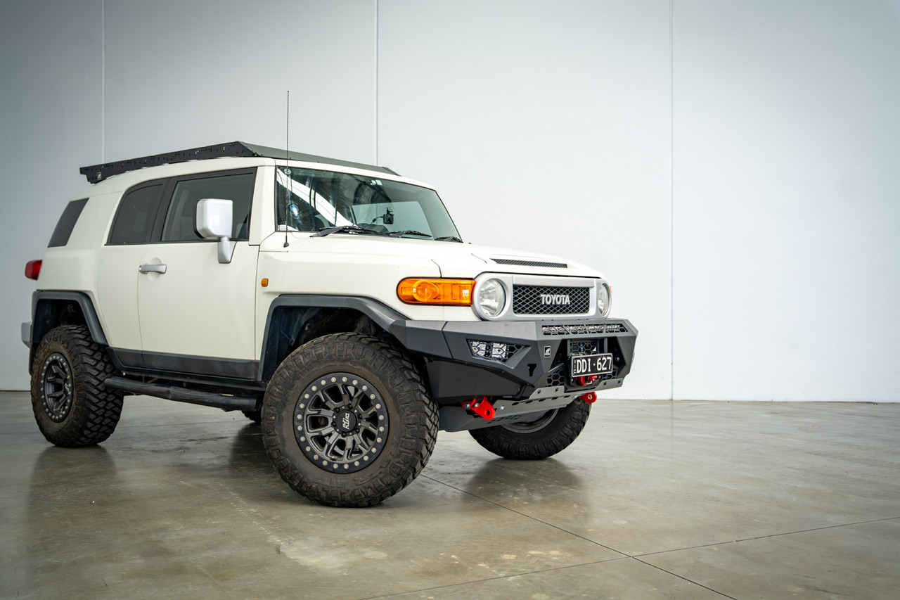 Predator bull bar to suit, Toyota FJ Cruiser 2011-2016