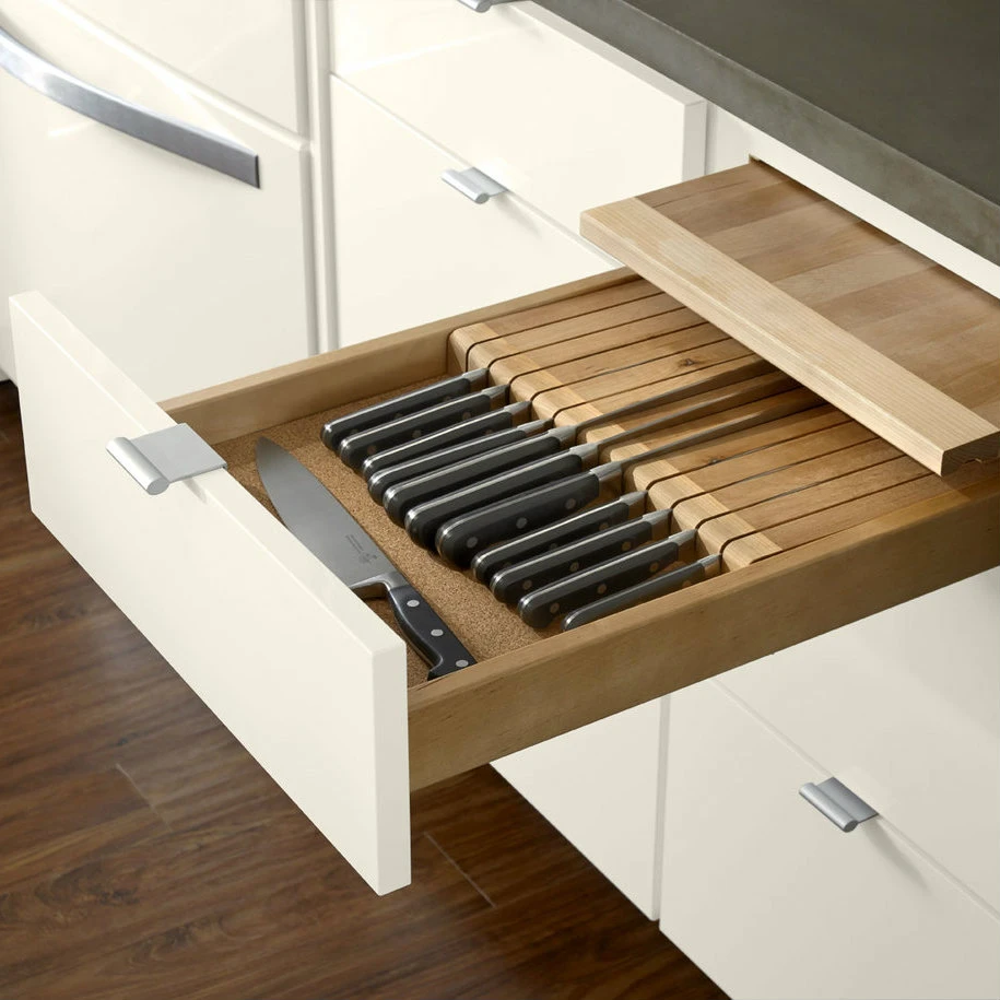 Knife Section Cutting Center 18" - Kraftmaid Reserve