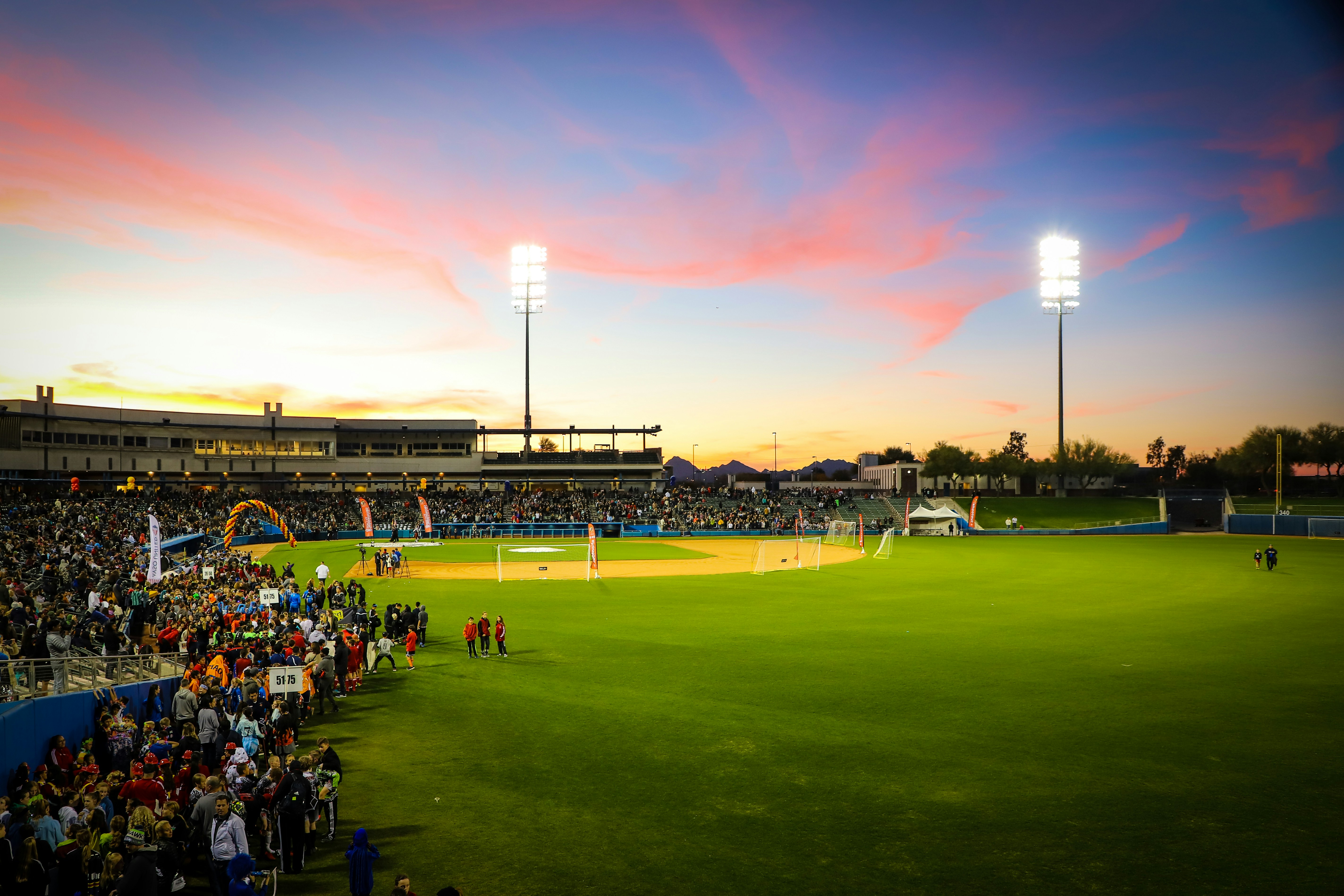 130. Flood Lights Explained: What They Are, How They Work, and Where to ...